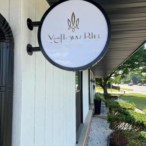 Custom Round Lightbox Storefront Sign for Business | Double Sided ...