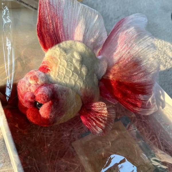 Made to Order Wool Felt Goldfish "cherry Ryukin" Art Fish Aqarium ...