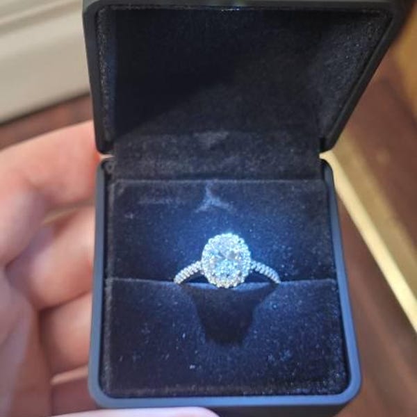 New Design LED Light Engagement / Wedding / Anniversary Jewelry Ring ...