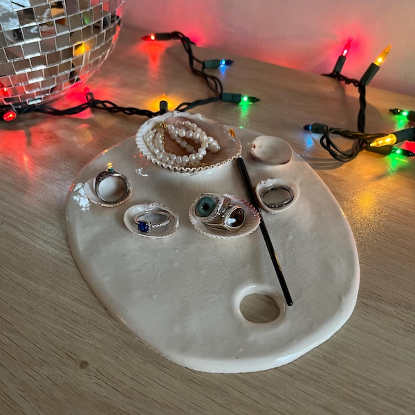 Daughter of Pearl Seashell Paint Palette - Etsy