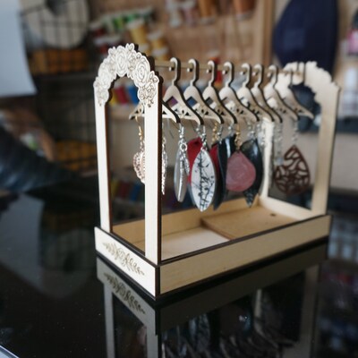 Earring Display Stand Laser Cut File Face Pattern for Glowforge Laser ...