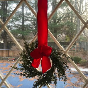 Christmas Mini Cabinet Wreath With Ribbon, Mini Cedar Cabinet Wreath ...