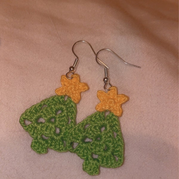 Tiny Crochet Daisy Earring Pattern // Digital Download // Crochet ...