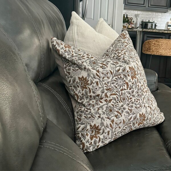 Esma Pillow Cover, Moody Pillow Covers, Moody Pillows, Floral Block ...