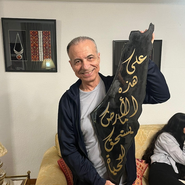 Syria Map With Flag Colours and Resin Finish - Etsy