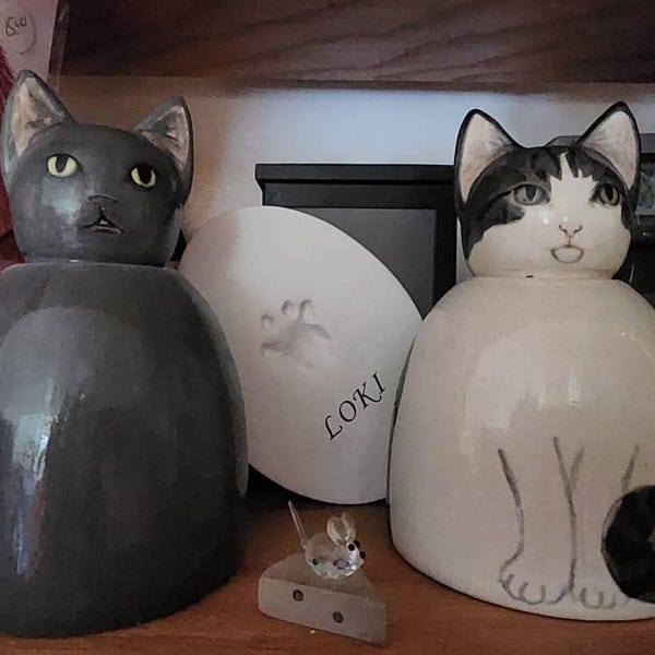 Custom Cat Urn - 25 Lbs - Cat Cremation, Pet Urn, Large Cat Urn, Urn ...