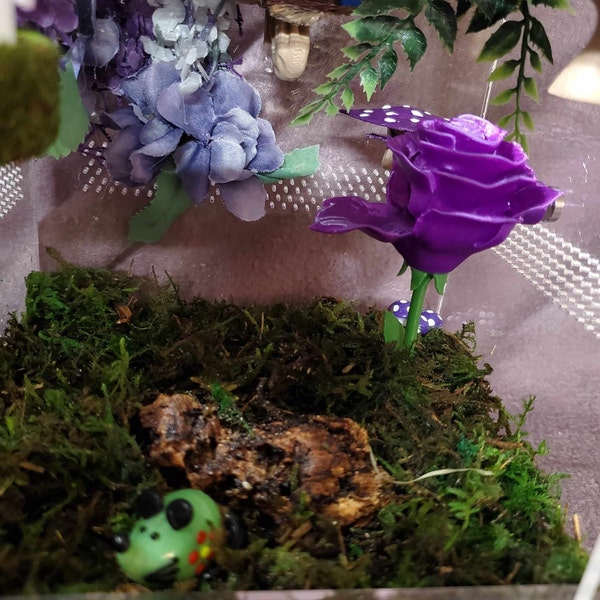 3D Printed Magnetic Rose Jumping Spider Hide Enclosure Decor - Etsy