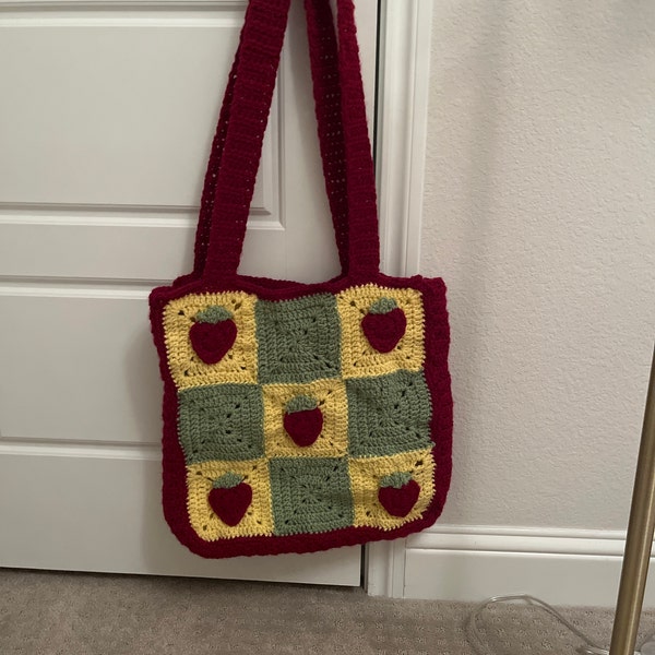 PATTERN - Crochet Strawberry Tote Bag PDF Pattern by Livirosemakes - Etsy