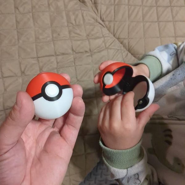 Pokeball 2 Pack Pokemon | Functional Articulated Mini Pokeballs | Desk ...