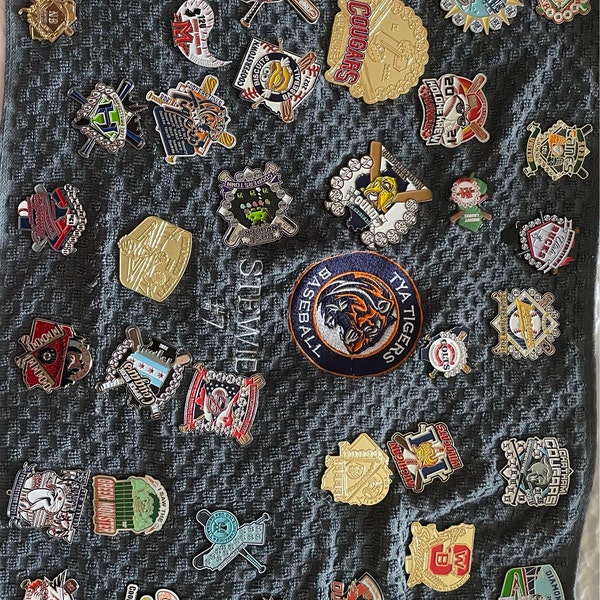 Pin Collecting Towel, Cooperstown, All Star Village, Pin Towel ...