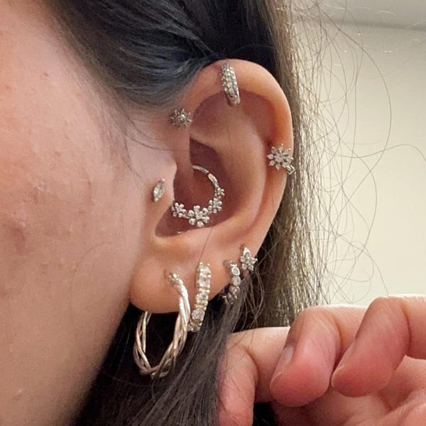 NEW Sapphire 20G/18G/16G Seamless Gold Daith Clicker Cartilage Gold Hoop Earrings Septum Hoop ...