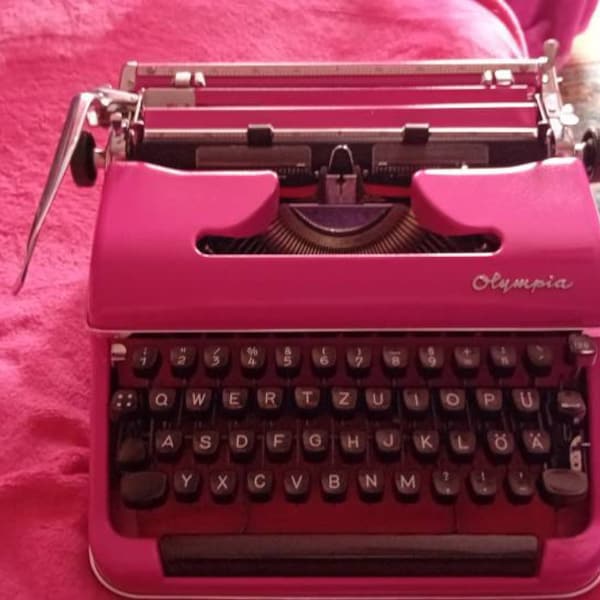 Red Typewriter Olympia SM2, Vintage Typewriter Working, Manual ...