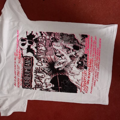 Punks Not Dead T-shirt Exploited UK82 - Etsy