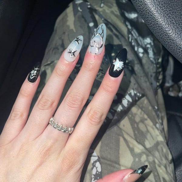 Freestyle Silver Stars Press on Nails, Elegant Fake Nails, Chrome Nails ...