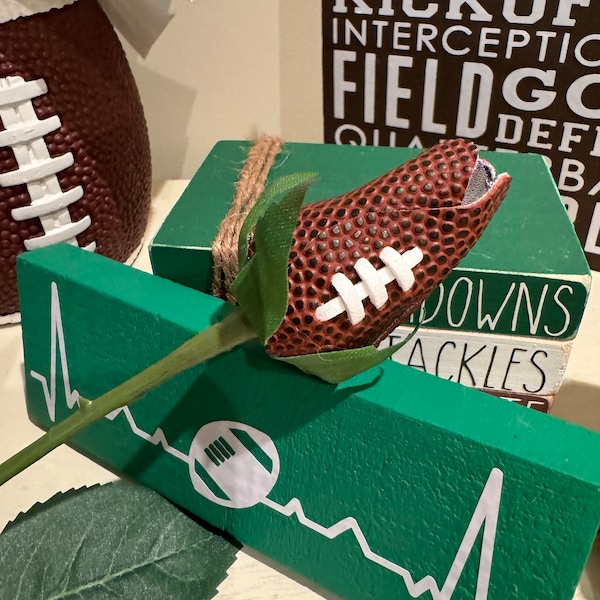 Football Rose, Sport Rose, Football Themed Wedding, Football Senior ...