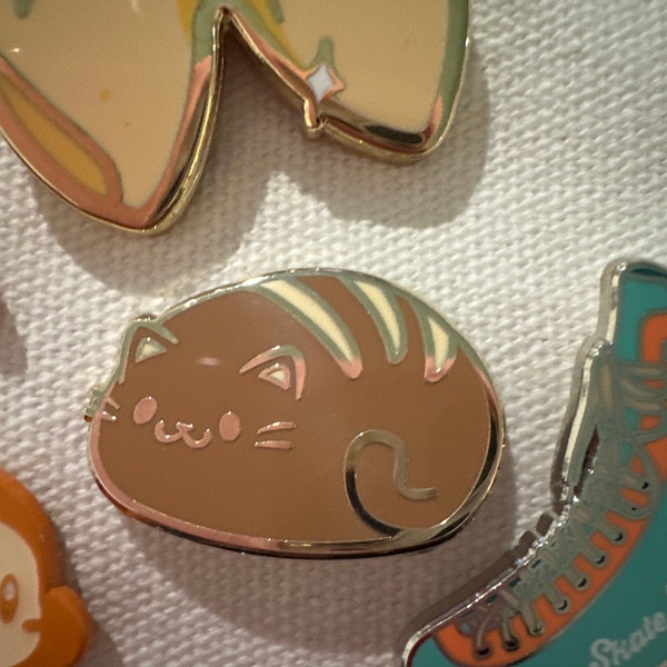 Cat Loaf Hard Enamel Pin | Bread Kitty Lapel Pin | Cute Round Bun Cats ...
