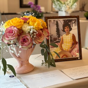 Keanu Reeves Handsome Hollywood Actor Hunk With His Cats Candid ...