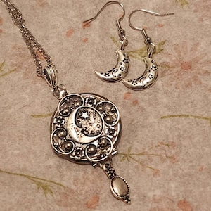 Photo Locket, Starry Sky Locket, Moon and Stars, Keepsake Locket, Gift ...