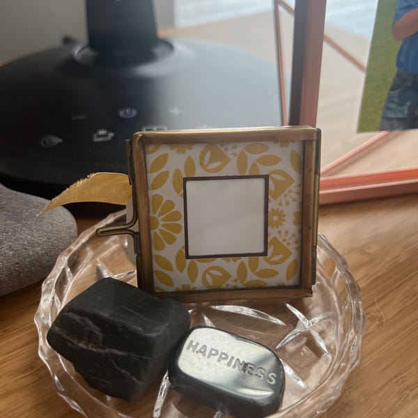 Handmade Square Mini Brass Frame With Floating Glass With White Picture ...