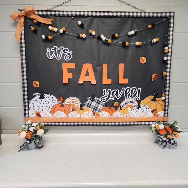 BRIGHT CUPCAKE CLASSROOM Birthday Display Modern Editable All About Me ...