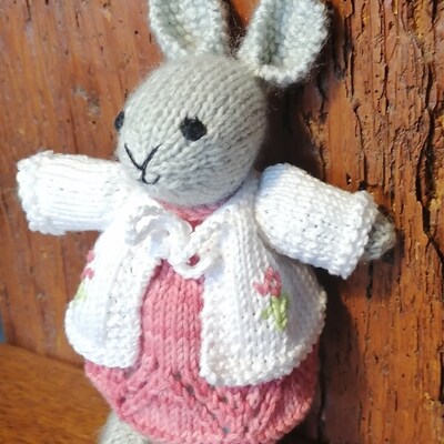 Toy knitting pattern for a small rabbit with removable clothes 7 inches ...