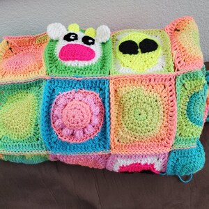 Alien Head Granny Square - Etsy