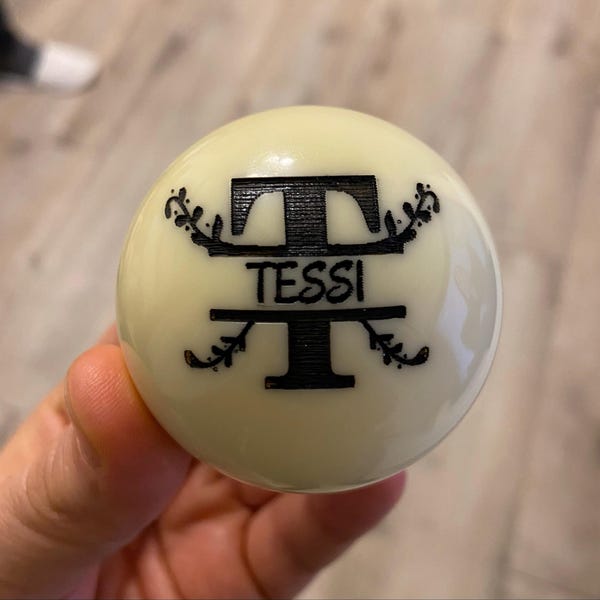 Personalized Cue Ball With Stand – Engraved Billiard Pool Cue Ball ...