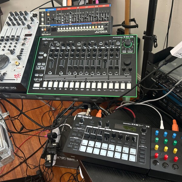 Midi Controller BB-XL / 8 LED Arcade Buttons / 96 Potentiometers / Din ...