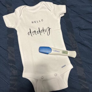 Hello Daddy Baby Announcement Onesie® for Husband, Pregnancy ...