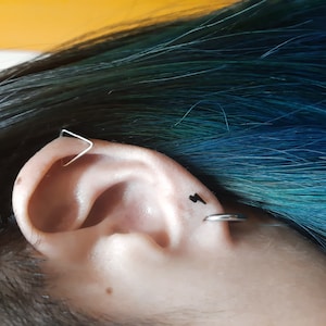 Triangle Helix Hoop Earring Gold Helix Piercing 18 Gauge Helix ...