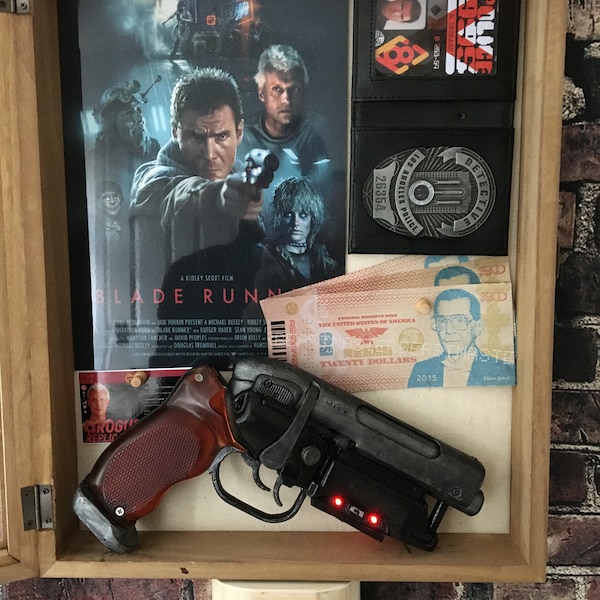 Blade Runner Rick Deckard Wallet Card Set - 2019 Movie Prop Cards (6 ...