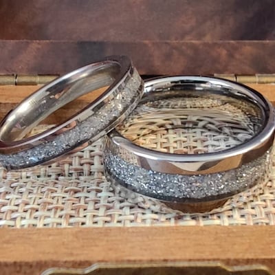 Hammered Meteorite and Guitar String Black Tungsten Ring Tungsten ...