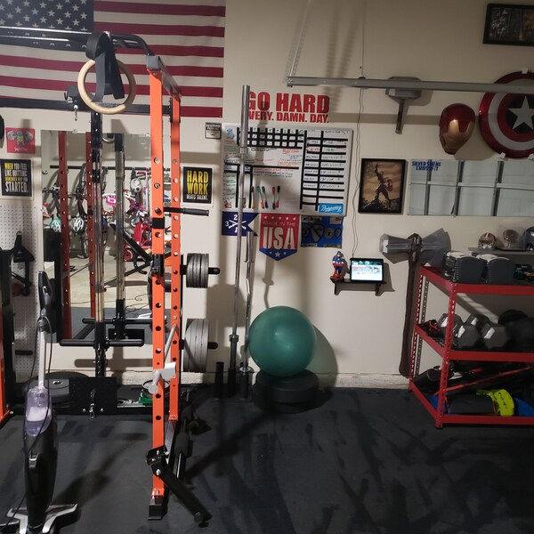 GO HARD Every. Damn. Day. Wall Decal, Gym Wall Sign, Gym Poster, Office ...
