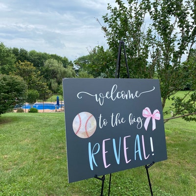 Gender Reveal Decorations, Baseball or Bows, Baseballs or Bows ...