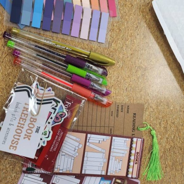 Book Annotating Kit: Pens, Stickers, Bookmarks & Tea - Etsy
