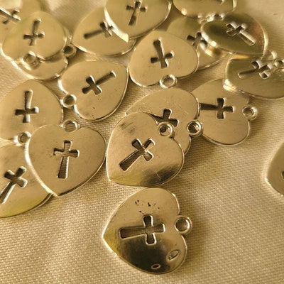 20 Heart Charms With Cross Middle,antique Silver Tone-rs731 - Etsy
