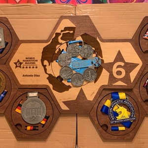 World Marathon Majors Finisher Medal Display Holder With Full ...