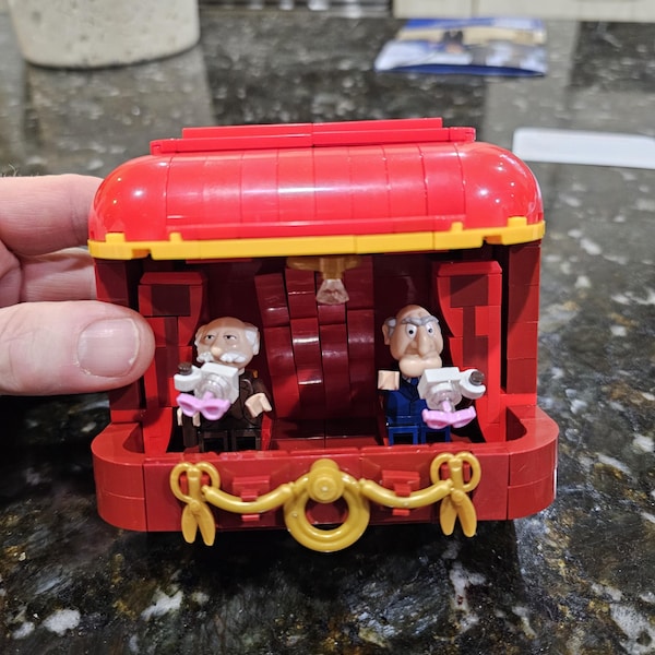 Statler and Waldorf's Balcony | Muppet*vision 3D the Muppets Building ...