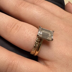 Unique Flower 10K/14K/18K Plain Gold Wedding Band Antique Unique Flower 10K/14K/18K Plain Gold Wedding Band Antique