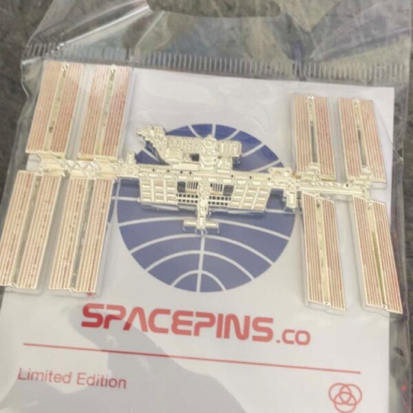 Artemis 1 Space Launch System SLS Rocket Enamel Pin Lapel Brooch - NASA ...