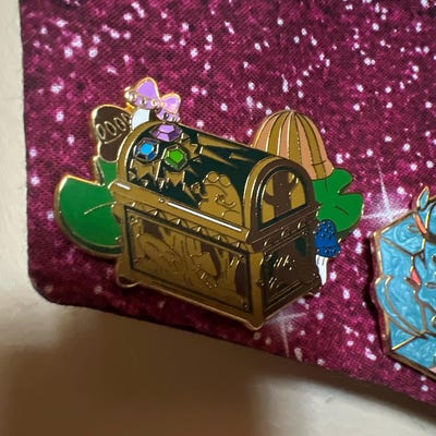 Amphibia Calamity Box Music Chest Enamel Pin - Etsy