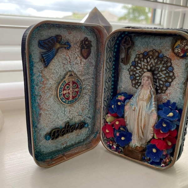 Hanging Shrine, Religious Diorama for the Holy Family, Catholic ...