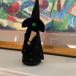 WICKED Witch Gnome, Halloween Gnomes, Wicked Gnomes, Elphaba Gnomes ...