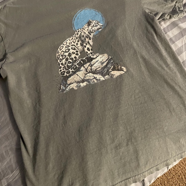 Snow Leopard Shirt, Snow Leopard Graphic T-shirt, Nature-inspired ...