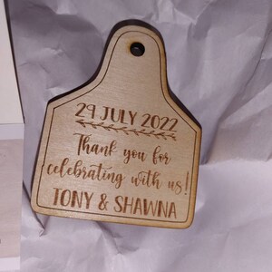 Rustic Wooden Table Number Tag // Farmhouse Style // Wedding - Etsy