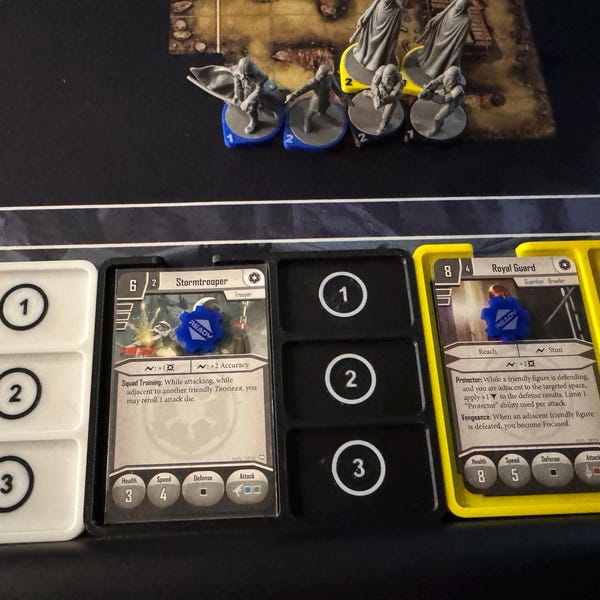 Arkham Horror LCG Collapsible Encounter Stand Arkham Horror the Card ...