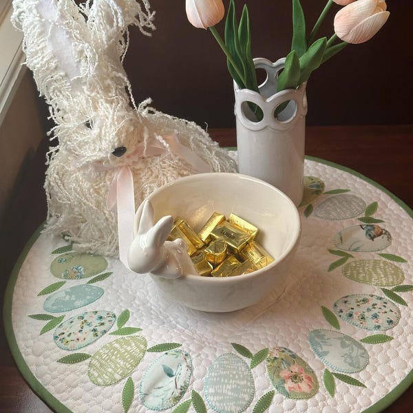 PDF Pattern Easter Eggs Quilted Table Topper, Digital PDF Pattern ...