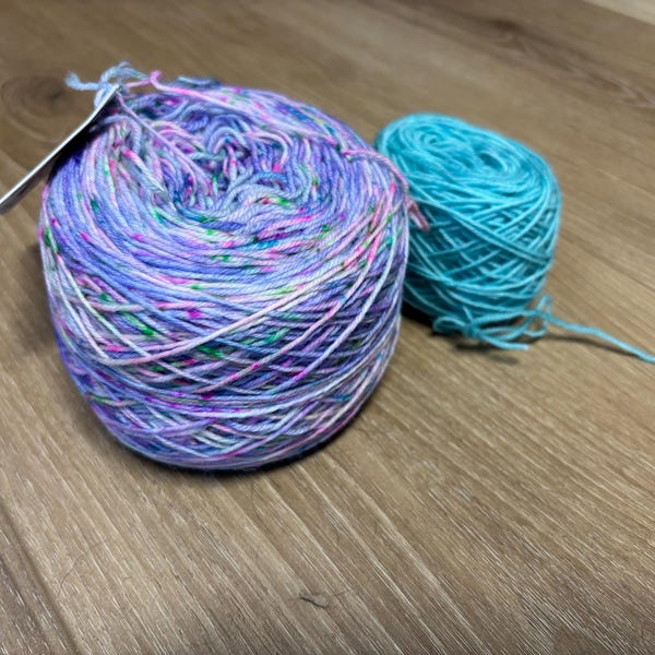 Toe Beans, Sock Club, 85/15 Superwash Merino/nylon Blend, 480 Meters ...