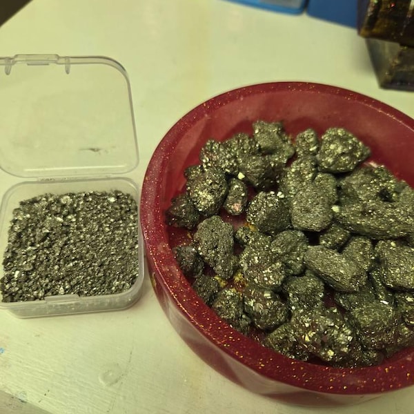 PYRITE Crystal Stone - Small Chunks Bulk Wholesale - Pyrite Fools Gold ...