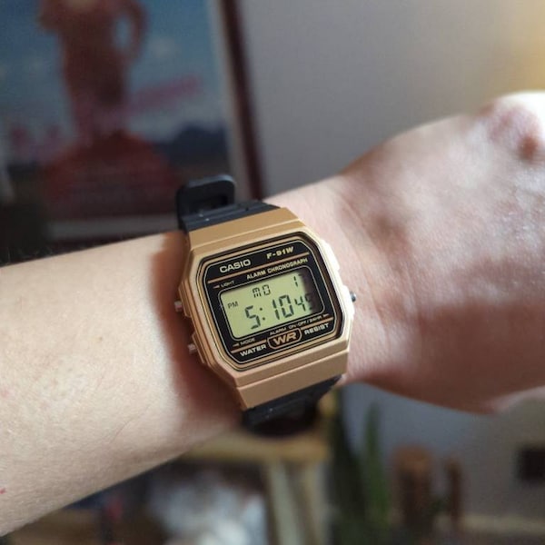 Casio Classic Style Watch for Men or Women , Unisex Size Brand New Item ...